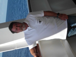 Alfey, 69 yo | eyes, hair | ID1924110