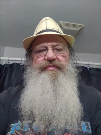 Barry, 68 yo | eyes, hair | ID2213235