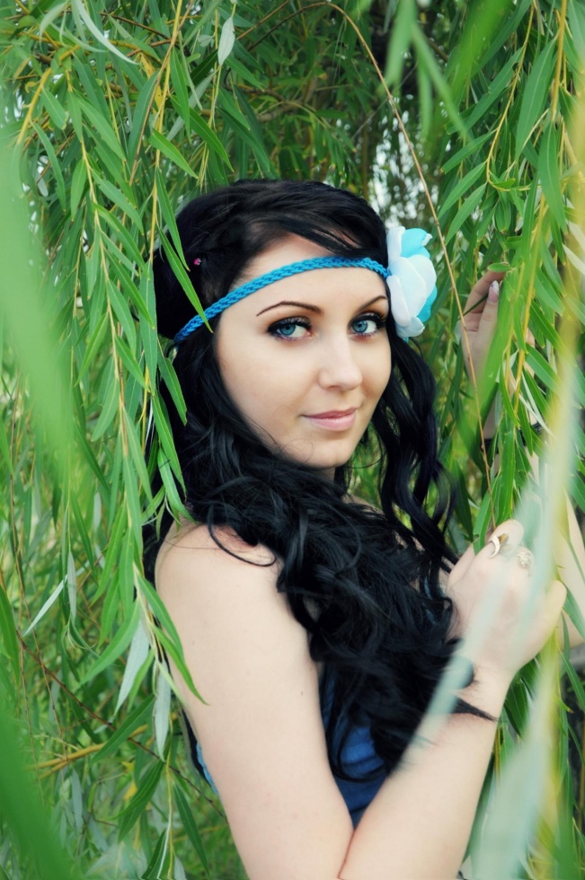 Julia: blue eyes, brunette hair, 36 years old | ID11371