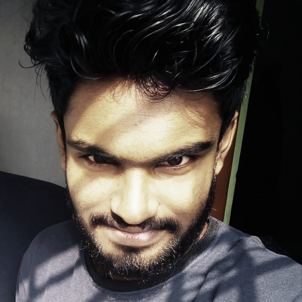 Shijan: eyes, hair, 25 years old | ID1167981