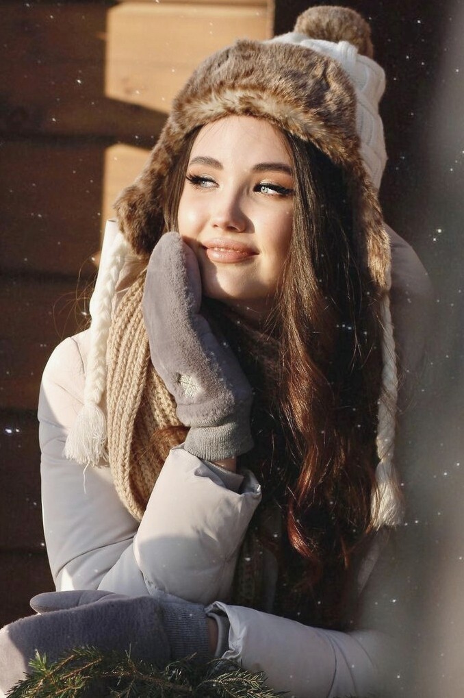 Alina, 22 yo | blue eyes, brunette hair | ID1246219