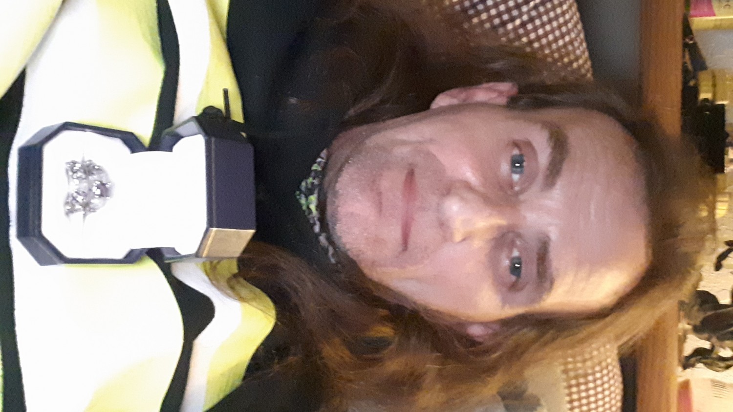 kevin: eyes, hair, 54 years old | ID1376648