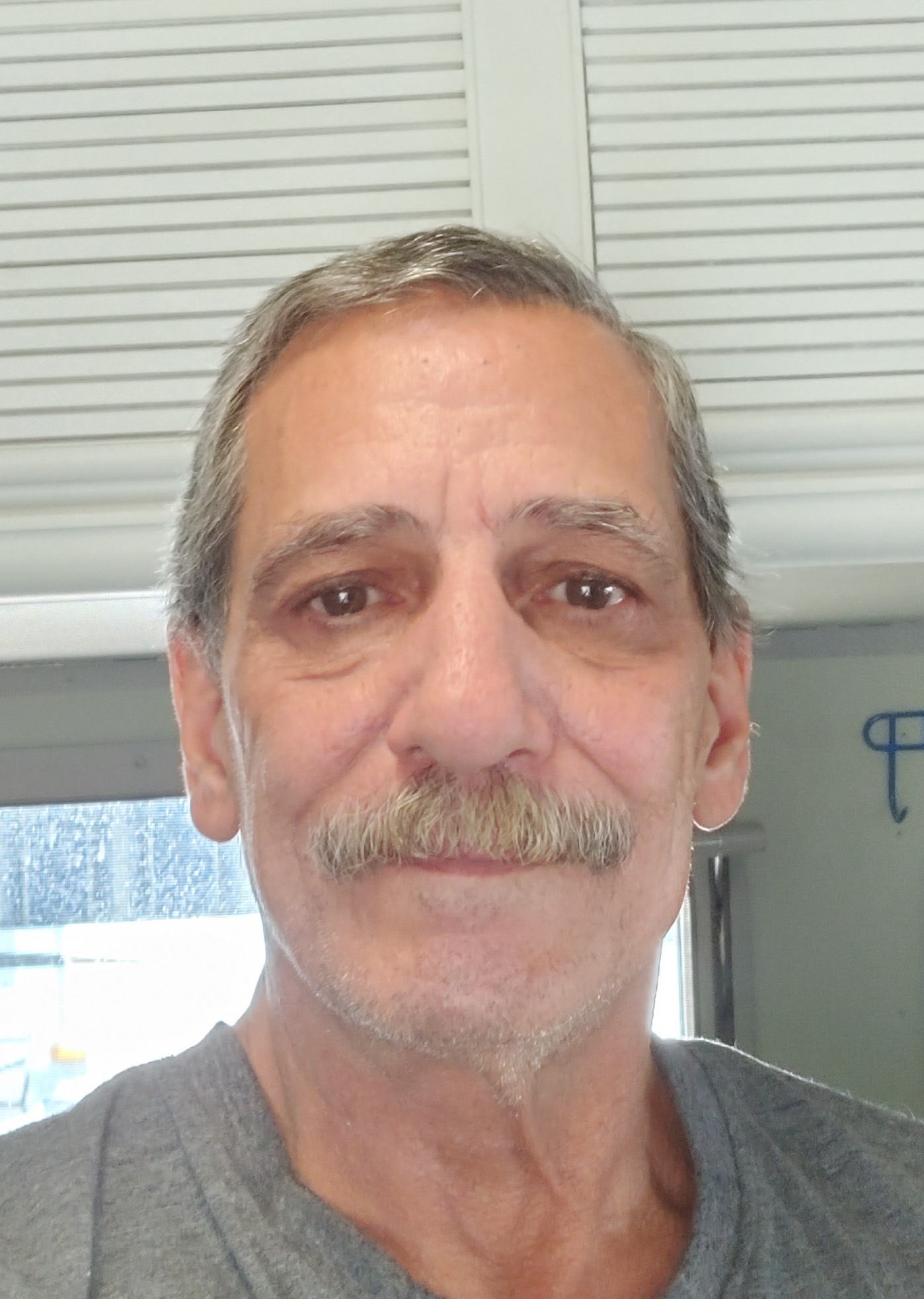 Michael A Perry: eyes, hair, 70 years old | ID1515506