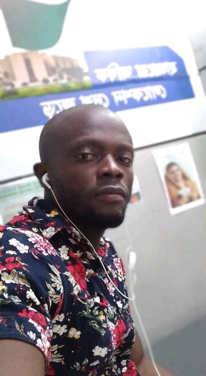 SHOWboy, 37 yo | eyes, hair | ID1740137