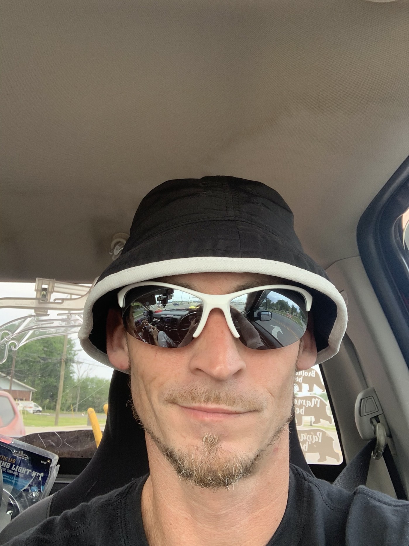 genteman, 29 yo | eyes, hair | ID1751365