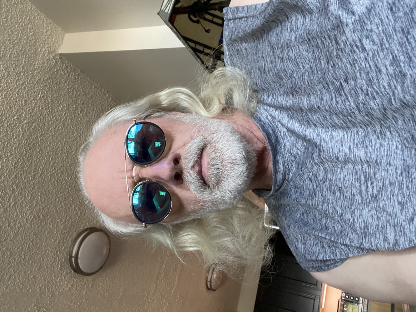 garry g: eyes, hair, 73 years old | ID1755840