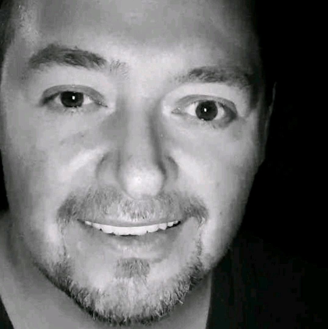 Allen, 42 yo | eyes, hair | ID1898803