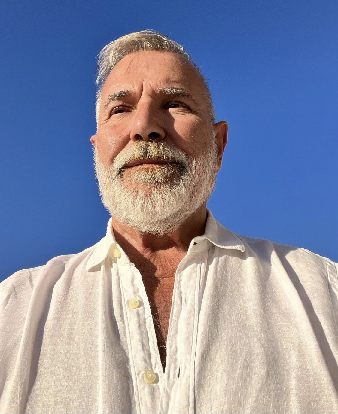 terry, 64 yo | eyes, hair | ID1956028