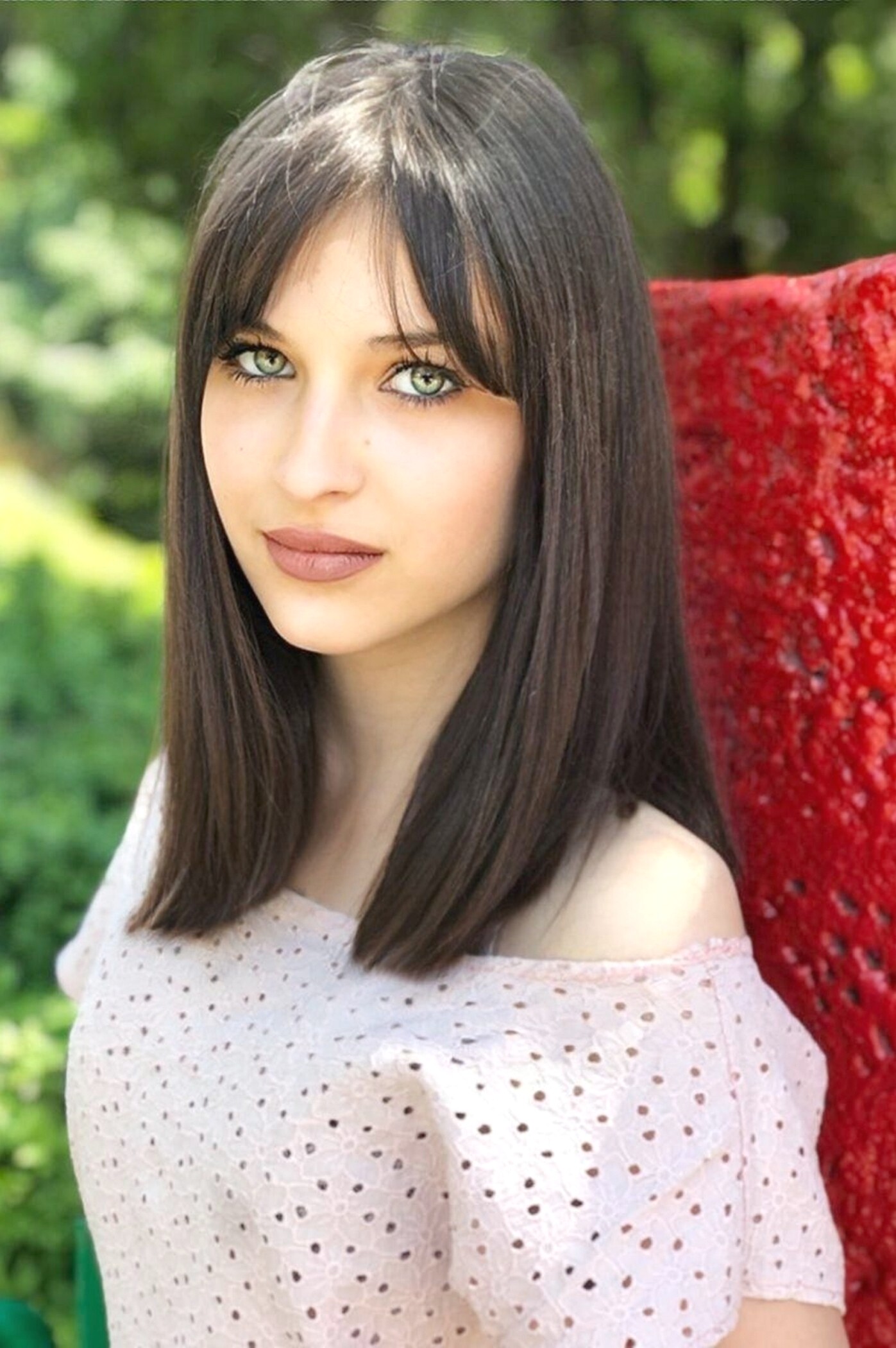 Valeriia, 22 yo | green eyes, light brown hair | ID2103866