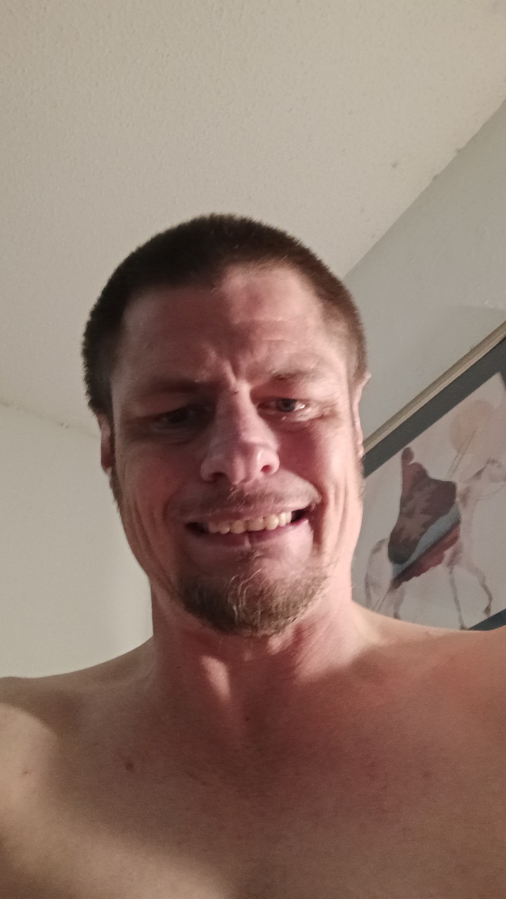 Larry Lytle, 46 yo | eyes, hair | ID2124668