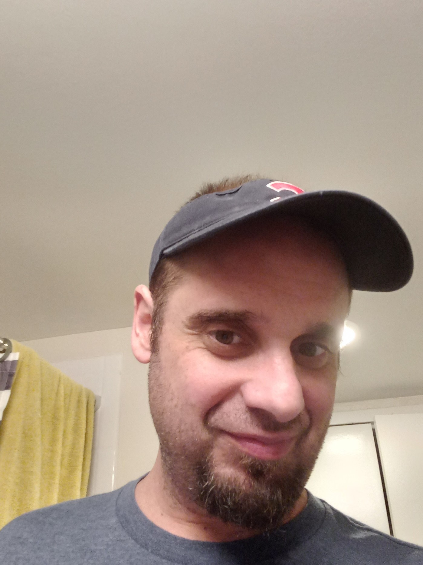 Eric: eyes, hair, 47 years old | ID2131777