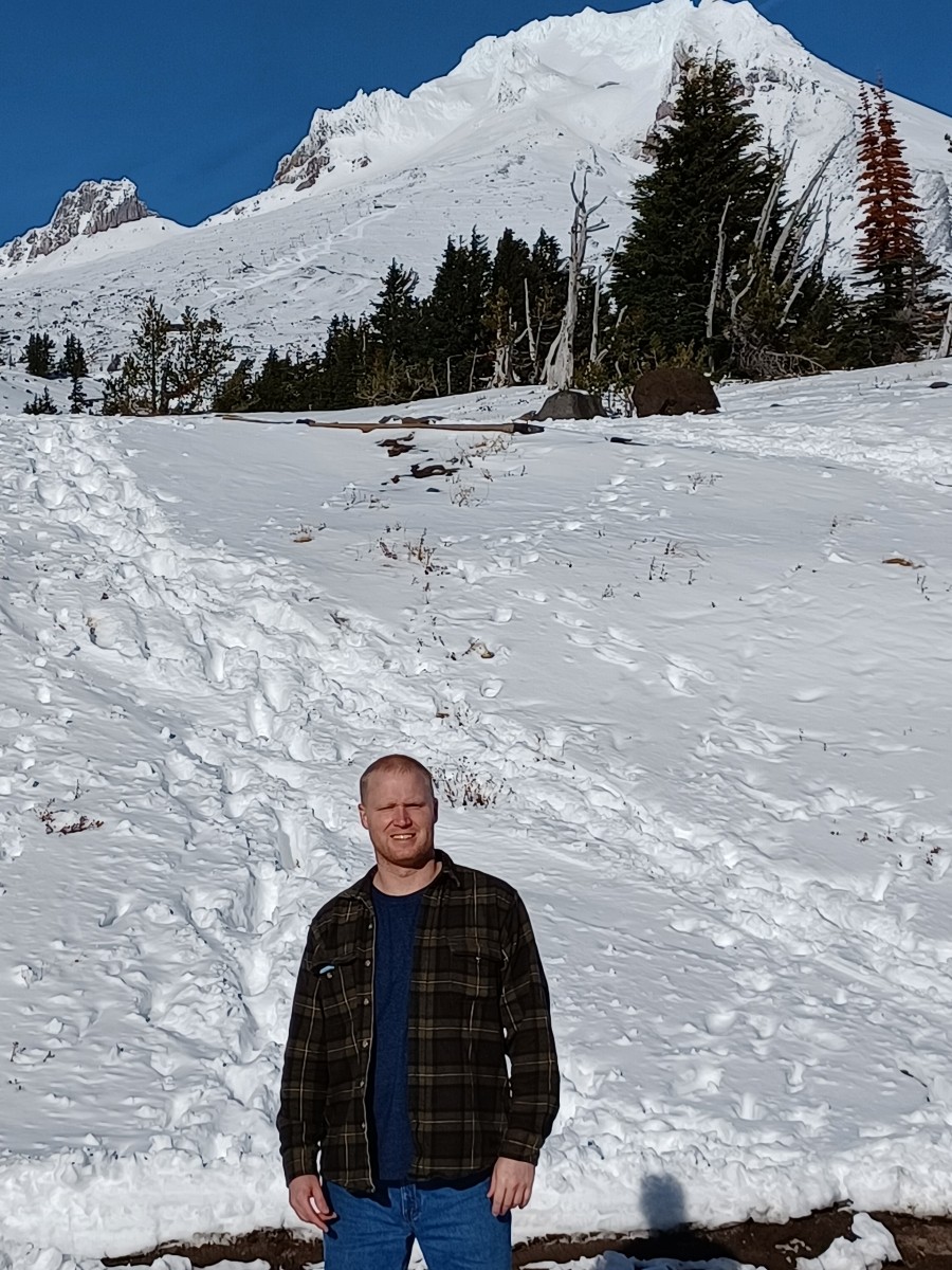 Caleb bledsoe, 38 yo | eyes, hair | ID2144688