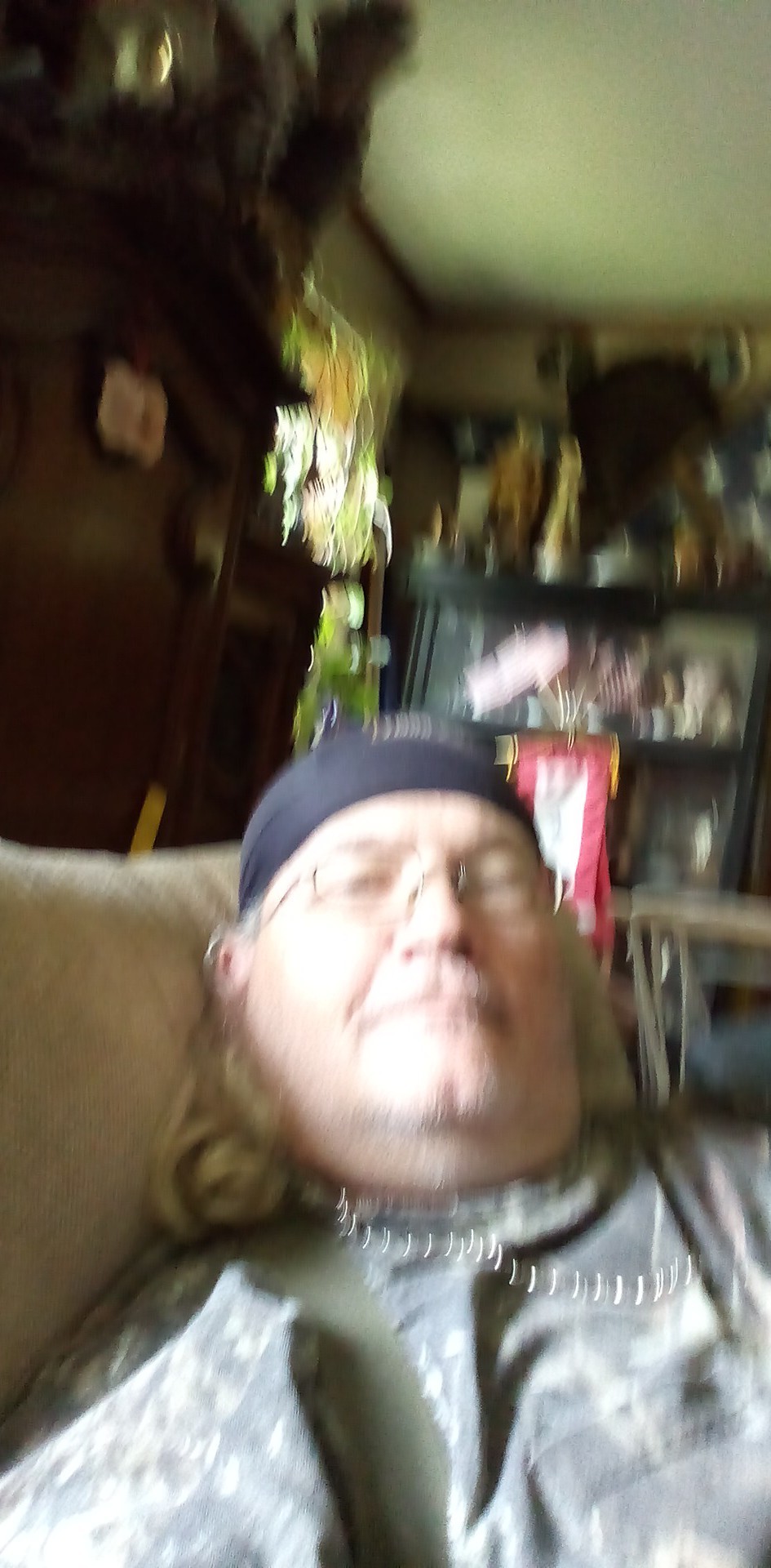 Jimmy A Postlethwait, 64 yo | eyes, hair | ID2151587