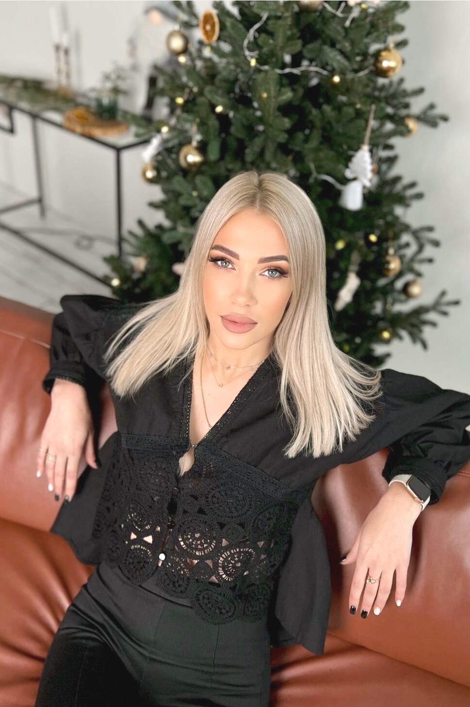 Victoria, 32 yo | green eyes, blonde hair | ID2285633