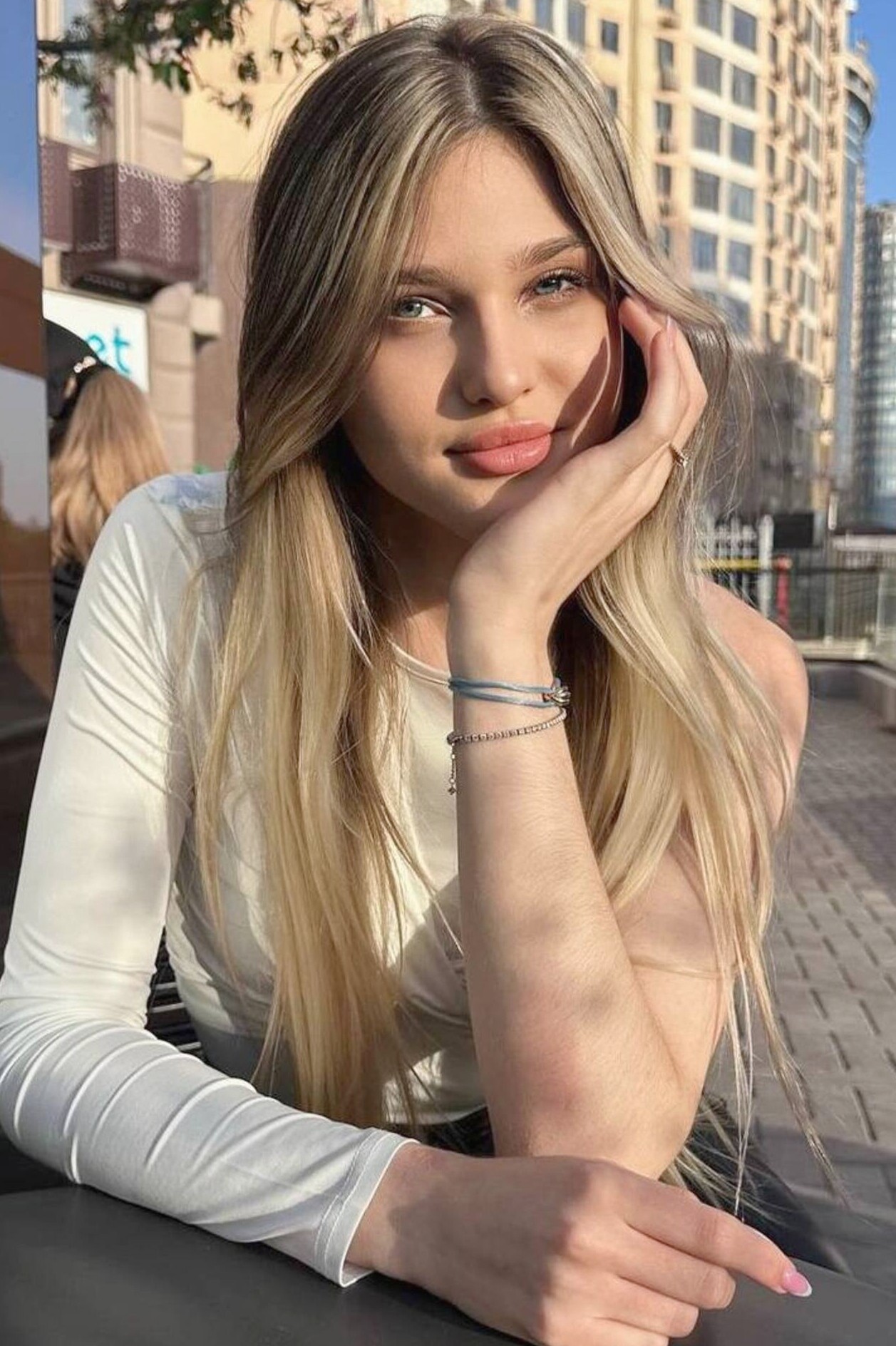 Anna, 20 yo | green eyes, blonde hair | ID2297668