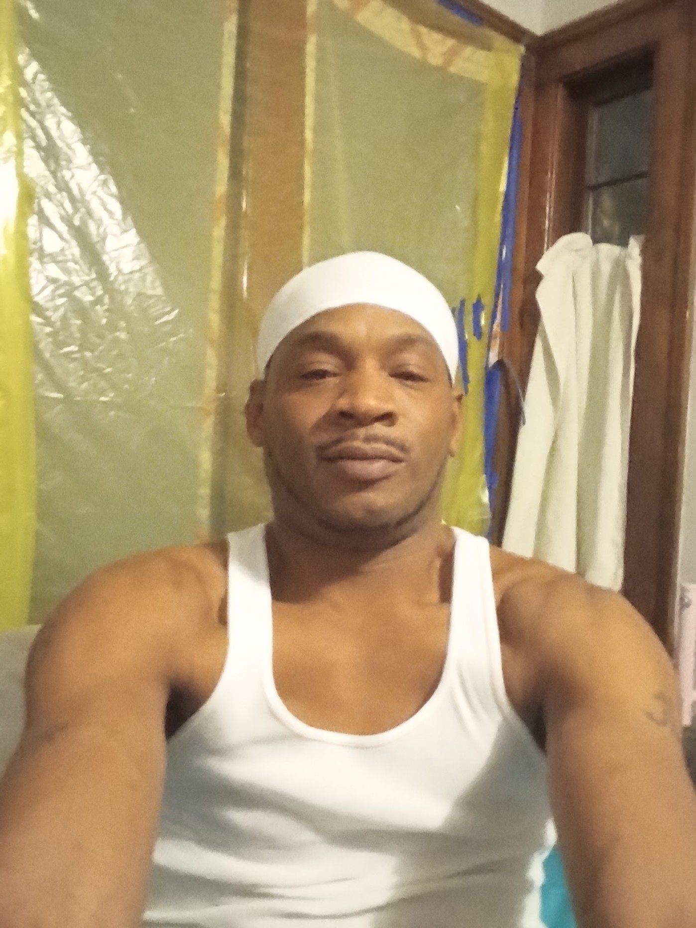 Antonio Simpson: eyes, hair, 41 years old | ID2304060