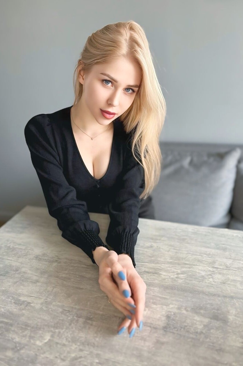 Daria, 25 yo | blue eyes, blonde hair | ID2348694