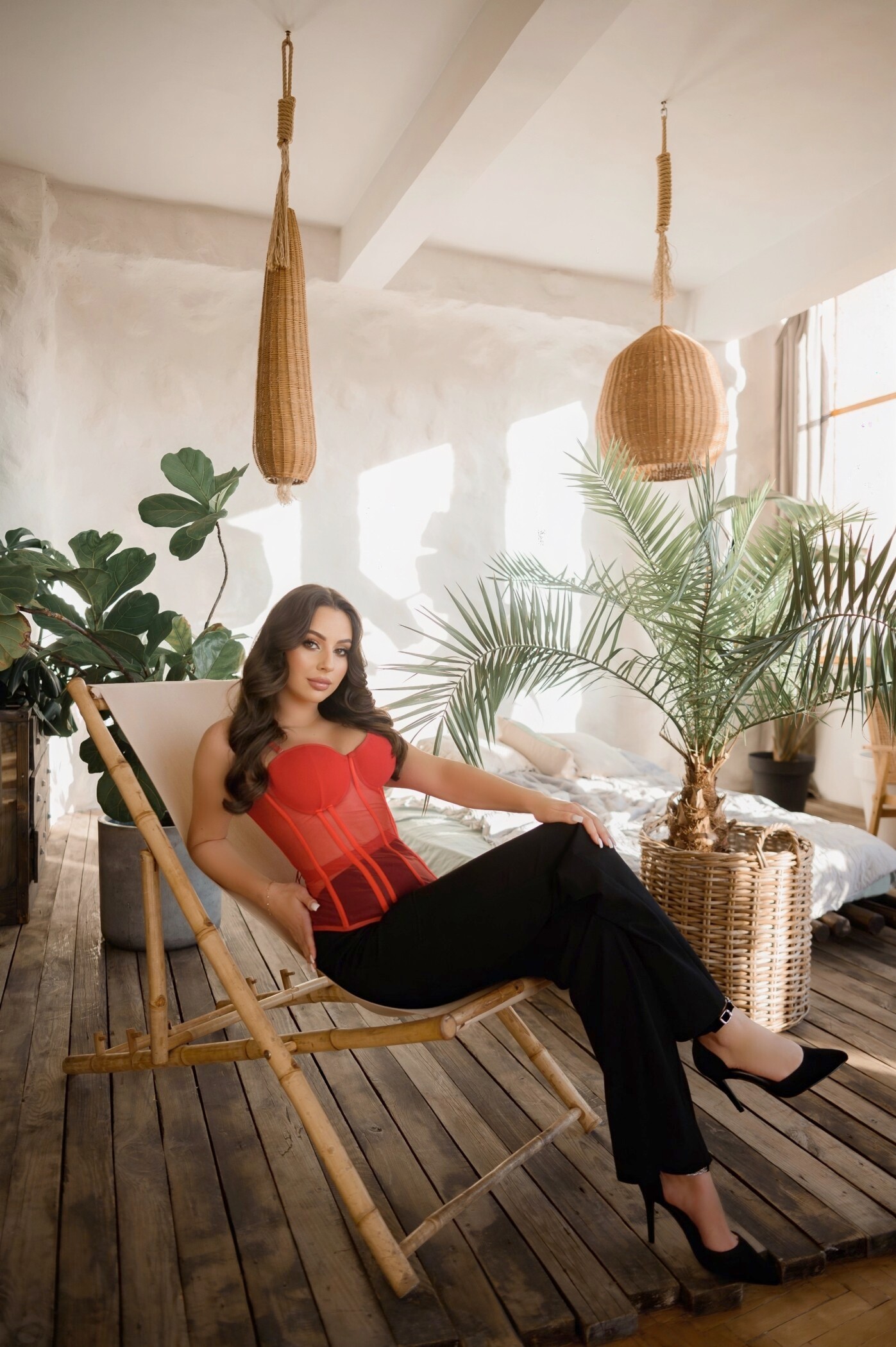 Alina, 25 yo | brown eyes, black hair | ID2352479