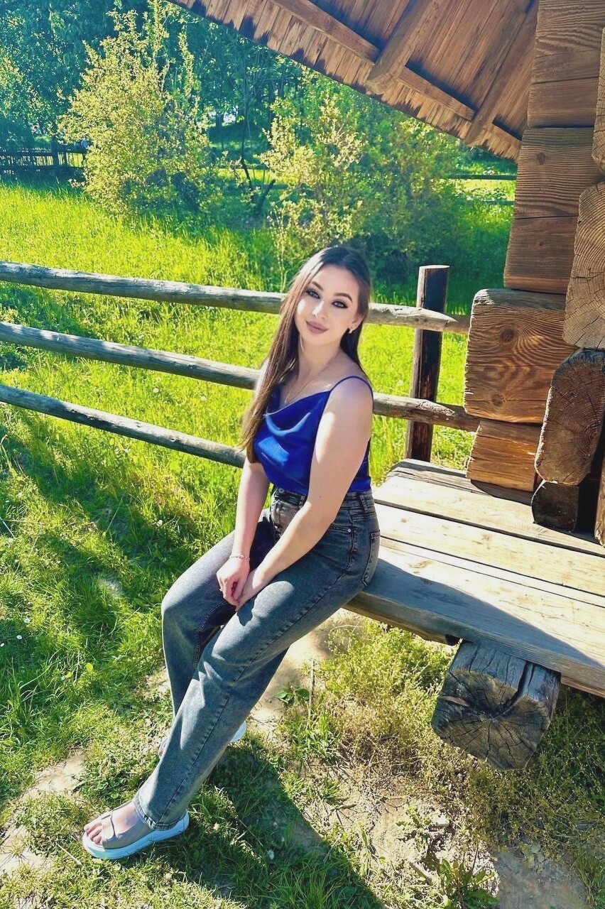 Alina, 25 yo | brown eyes, black hair | ID2352479