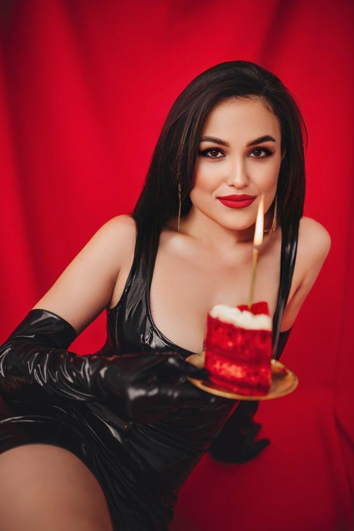 Lilia, 28 yo | brown eyes, brunette hair | ID2360295