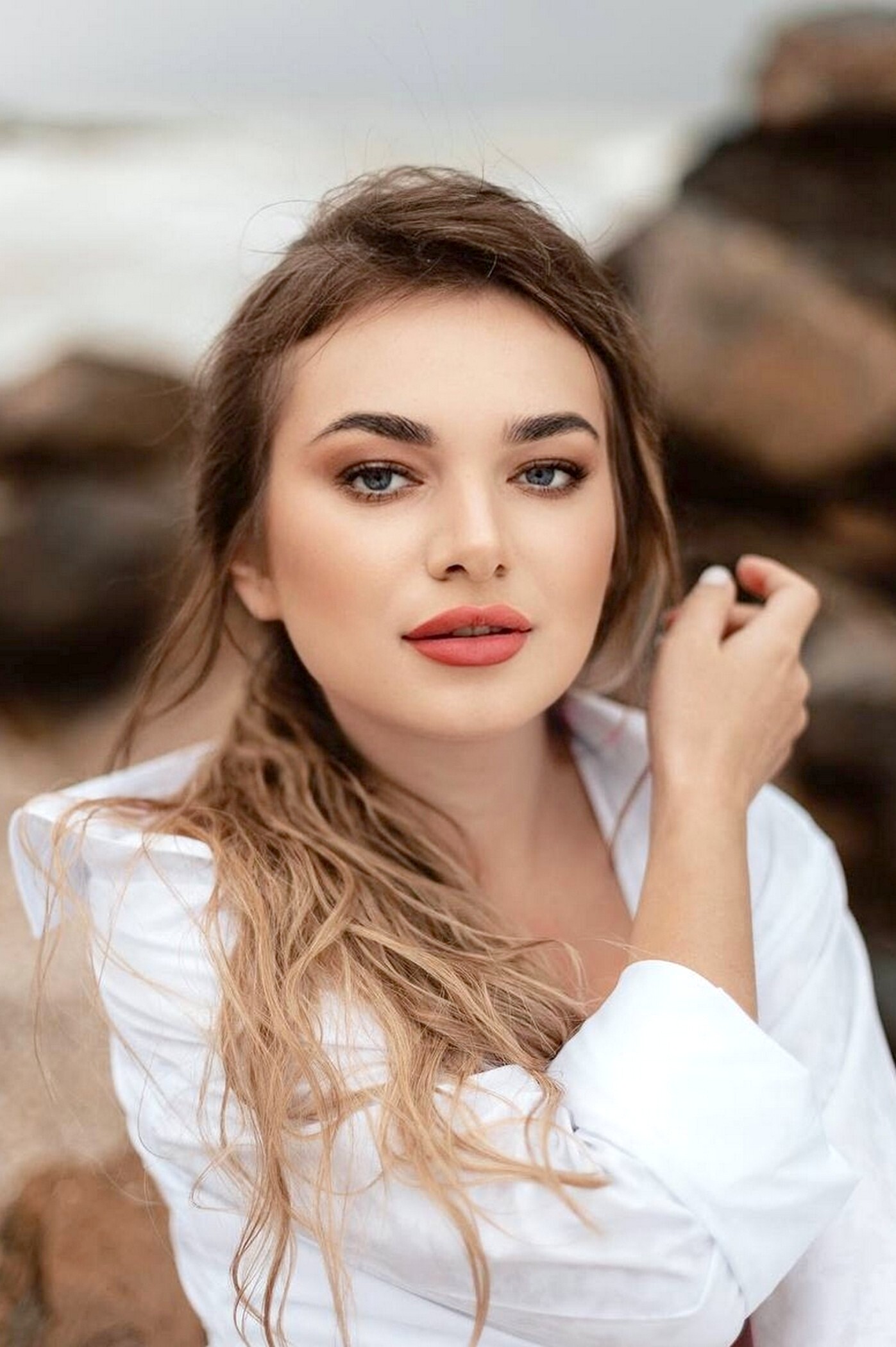 Yuliia 30 Yo Blue Eyes Light Brown Hair ID2376049
