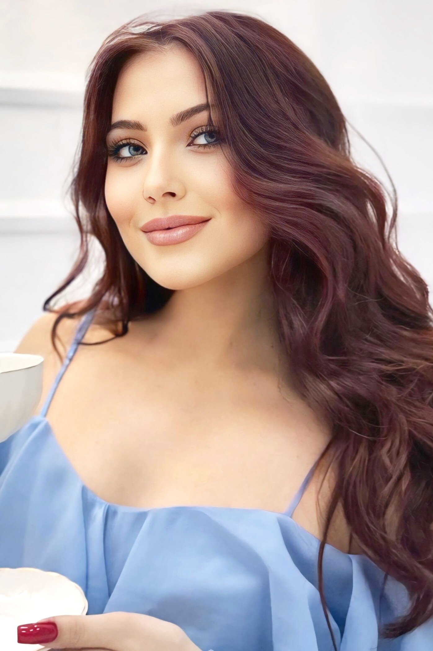 Olesya, 19 yo | green eyes, light brown hair | ID2382408