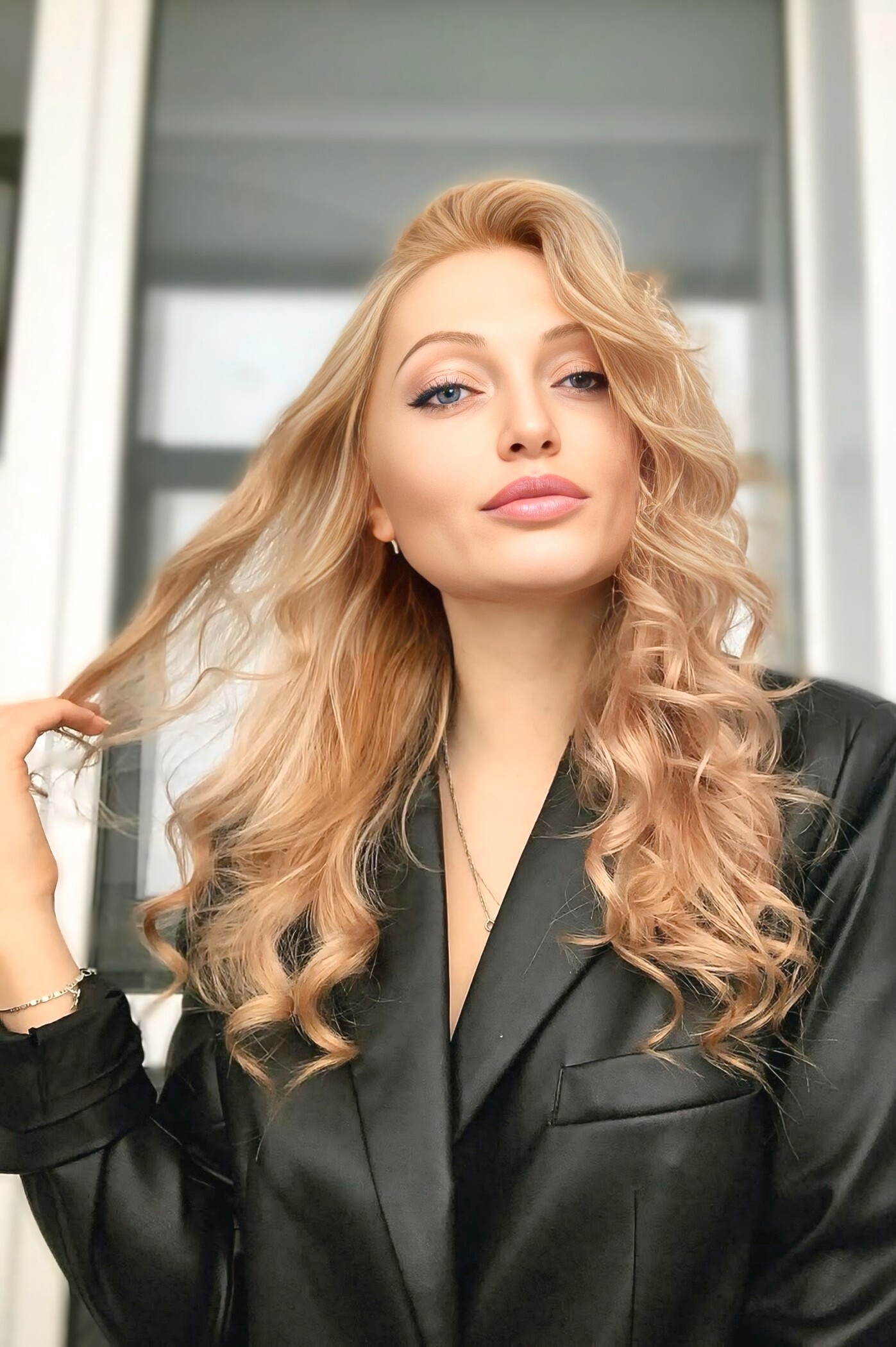 Yulia, 47 yo | green eyes, blonde hair | ID2383848