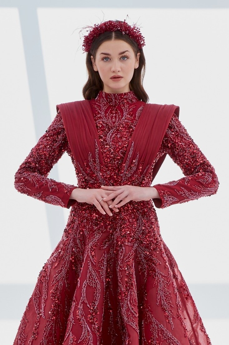 Viktoriia, 19 yo | blue eyes, light brown hair | ID2383984