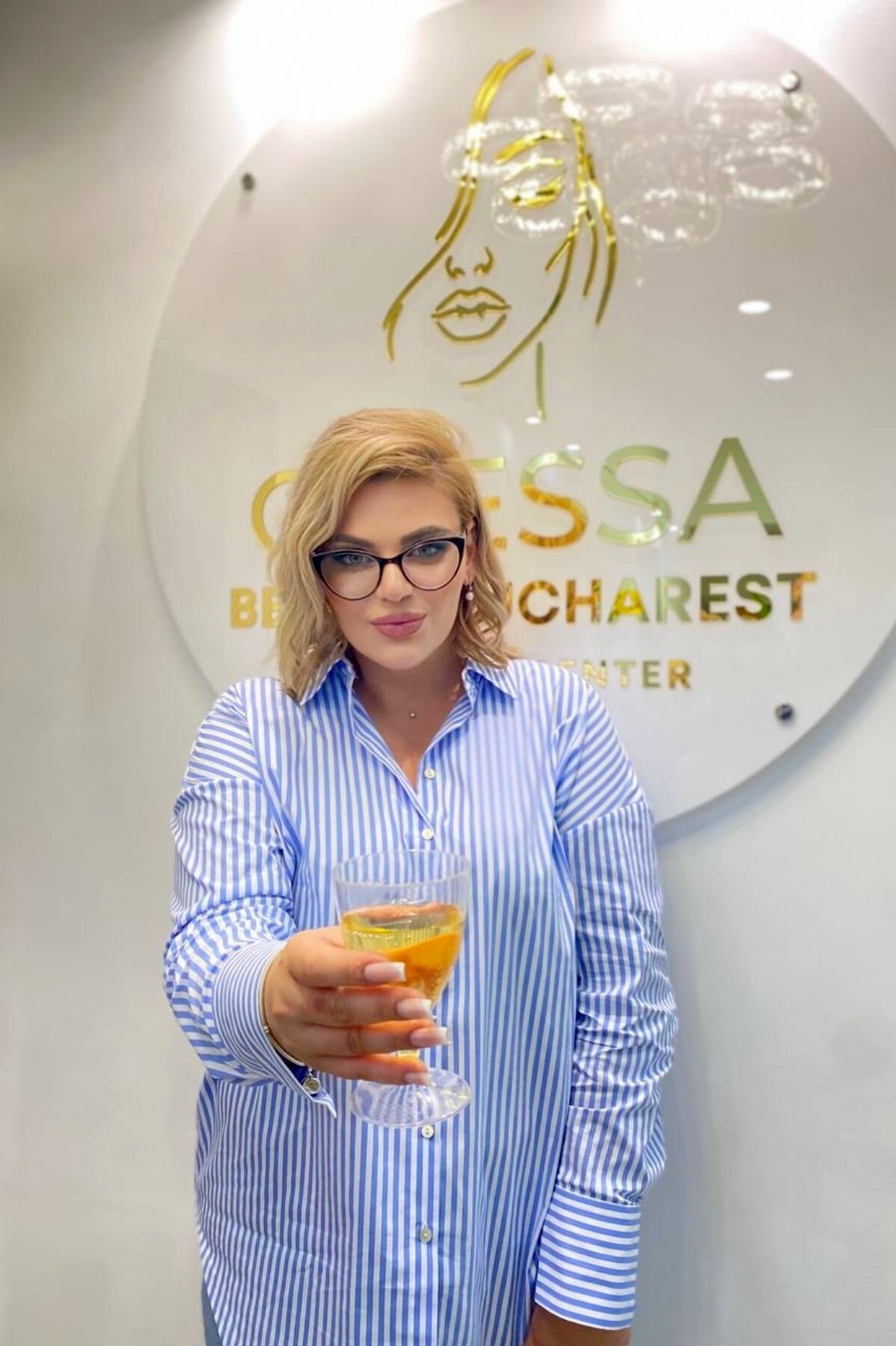 Karina, 37 yo | grey eyes, light brown hair | ID2384348