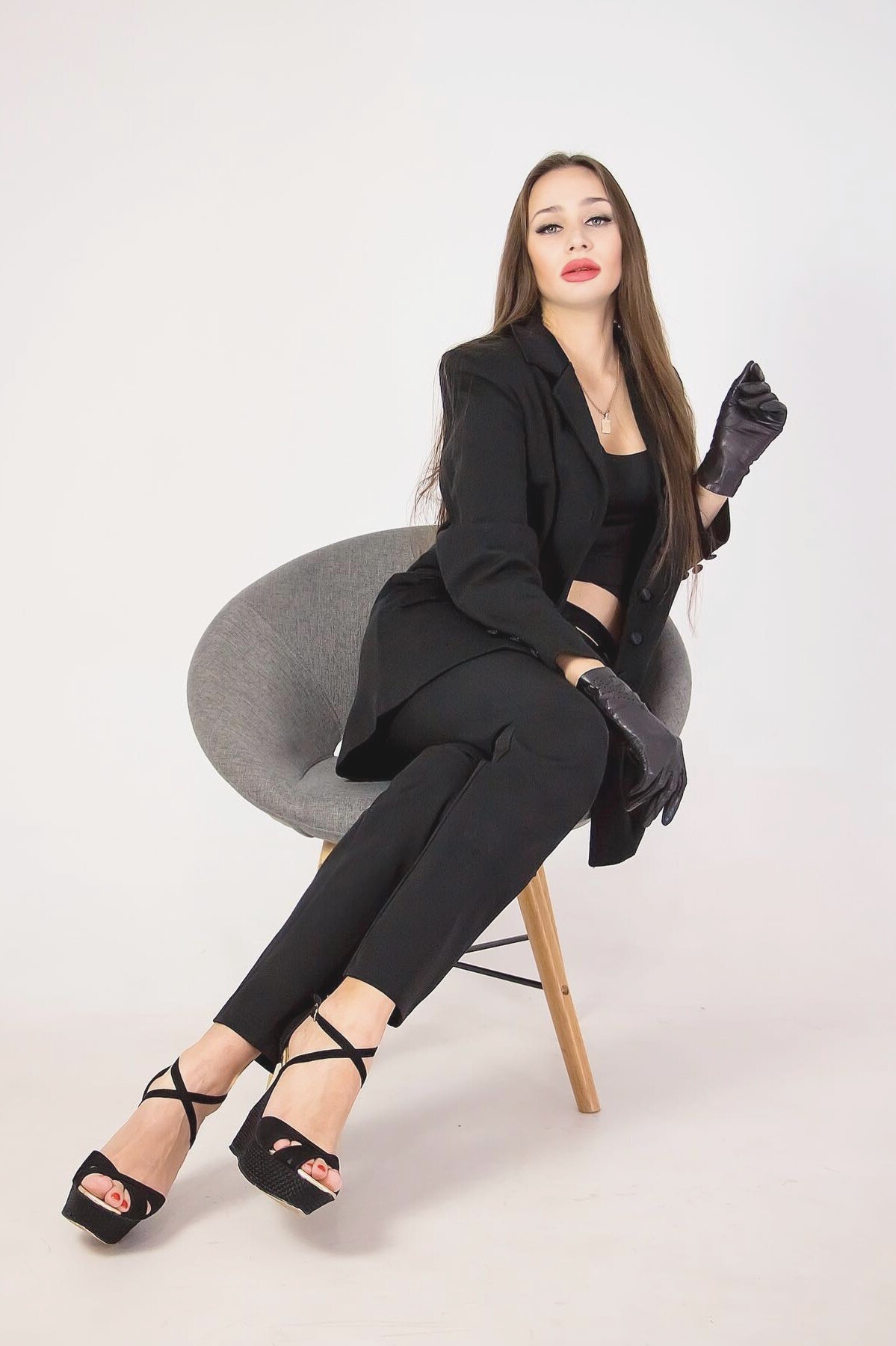 Valeria, 25 yo | hazel eyes, brunette hair | ID2386866