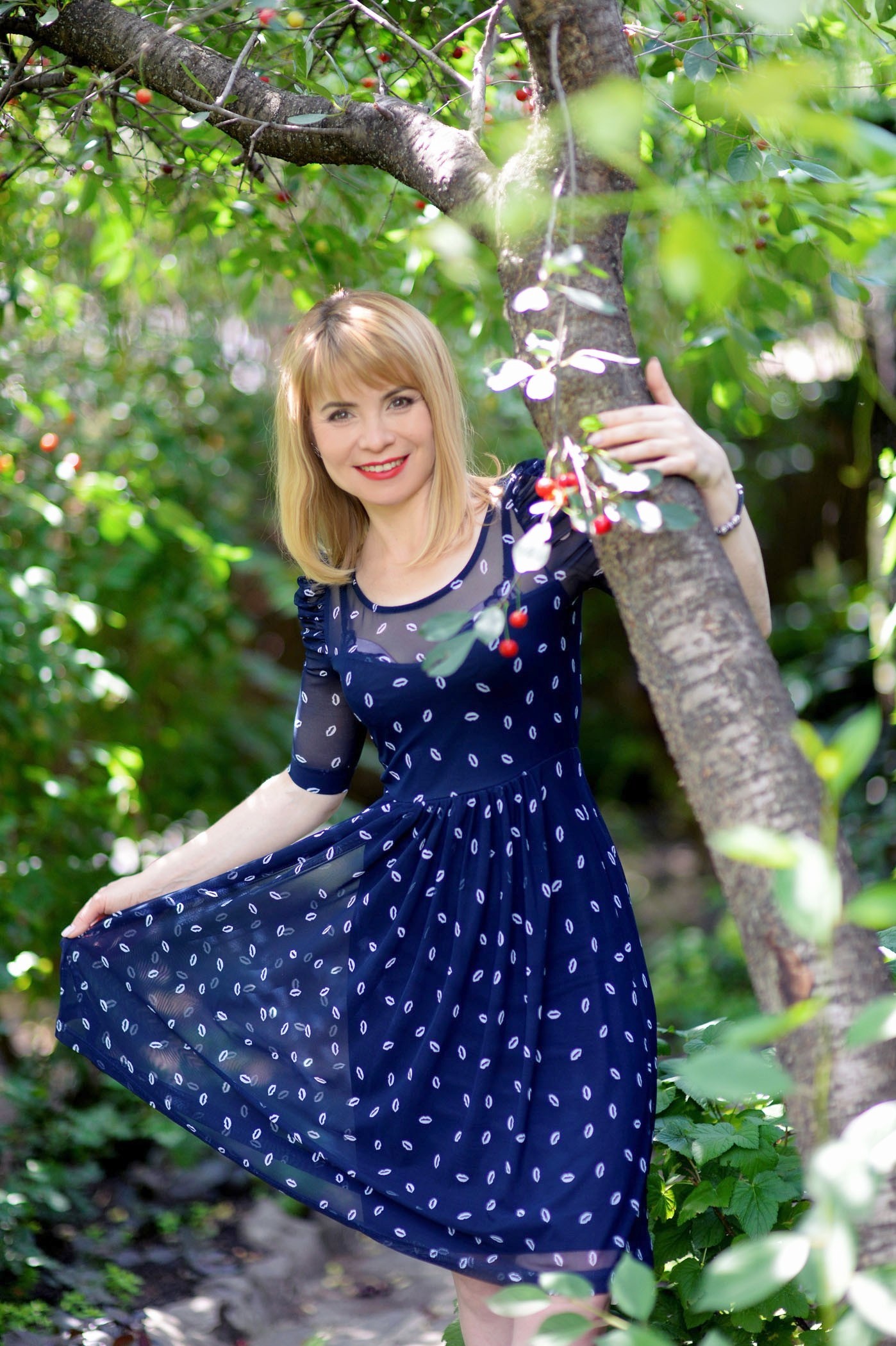 Praskovia, 52 yo | hazel eyes, blonde hair | ID879820