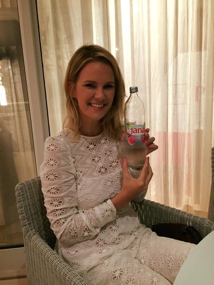 Katherine Belcher: eyes, hair, 41 years old | ID943102